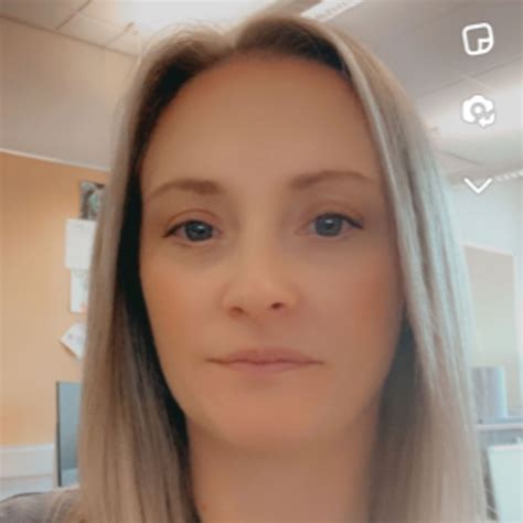 Hannah Marriott Pa To Associate Dean Research And Innovation And The Head Of School Of