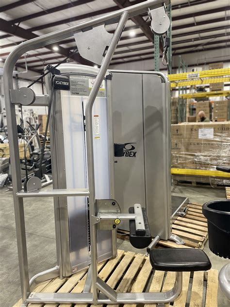 Cybex Vr3 Lat Pulldown