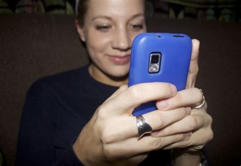 How To Give Him Your Number Get His And Get A Call Collegemagazine Com Editorial