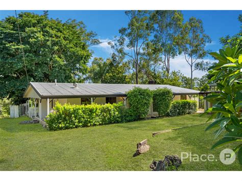 11 Riverside Avenue Barellan Point Qld 4306 Domain