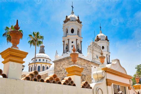 Tlaquepaque Scenic Churches In A Landmark Historic City Center 6905596
