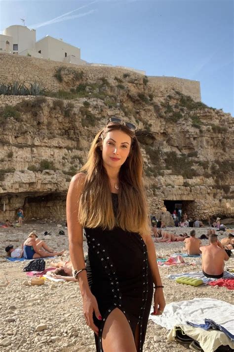 Patricia Poeta mostra sextou em Puglia na Itália Vogue celebridade