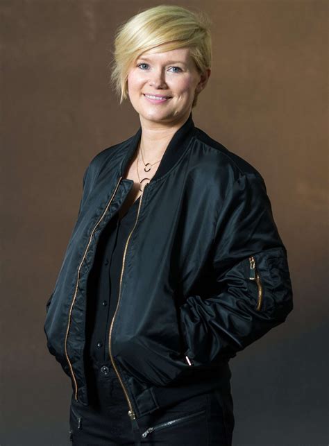 Ps I Love You Author Cecelia Ahern Announces Sequel