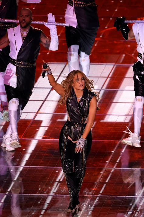 Jlo Puts On A Very Racy Super Bowl 2020 Half Time Performance With Pole