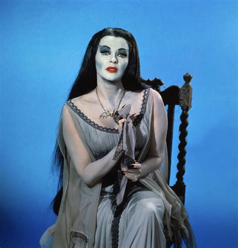 Yvonne De Carlo 1964 Lily Munster Artofit