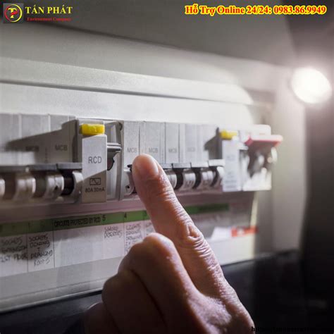 Phân Loại Các Loại Aptomat Phổ Biến Trên Thị Trường Hiện Nay Công Ty Tấn Phát Envico