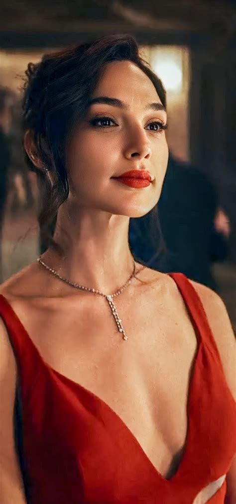 Gal Gadot Red Notice Gal Gardot Gal Gadot Wonder Woman Gal Gadot Photos