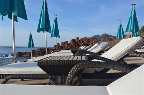 무료 이미지 바닷가 바다 모래 태양 보트 휴가 차량 요트 휴일 휴식 관광 여행 여가 갑판 의자 여객선 파라솔 2000x1333