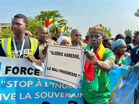 Actuniger Bamako Une Jeunesse Malienne En Colère Dénonce L