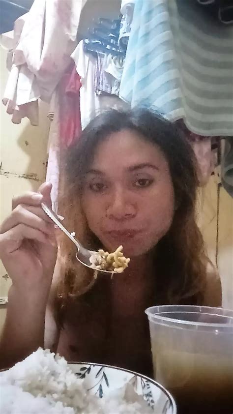 Nagkaon Nga Nag Inusara Sa Kwarto Xhamster