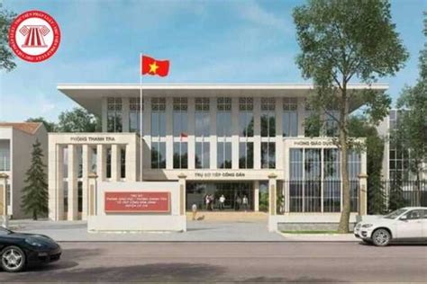 Tại các cơ quan chuyên môn thuộc Ủy ban nhân dân cấp huyện tổ chức ban lãnh đạo người đứng đầu