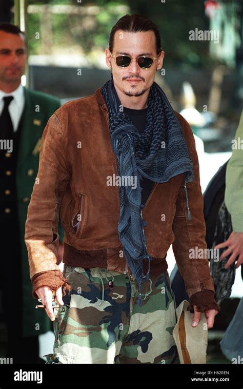Johnny Depp Arrives On Lido Venice Film Festival 2001 Italy 07