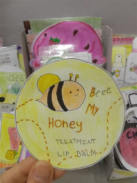 Бумажная косметика Поделки Бумажные куклы Бумажные поделки