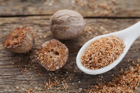 How To Prepare A Whole Nutmeg Spice