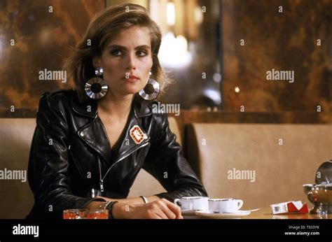 Emmanuelle Seigner Young Emmanuelle Seigner Bilder Poster Fotos