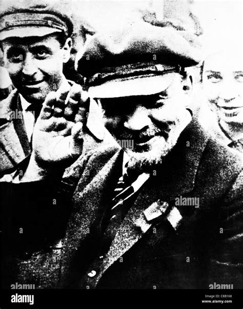 Vladimir ilyich ulyanov vertical hi-res stock photography and images ...