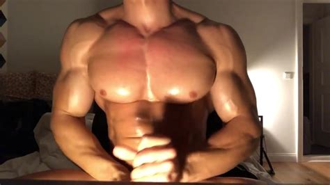 Daddies Bodybuilder Flexes And Jerks Off Long…