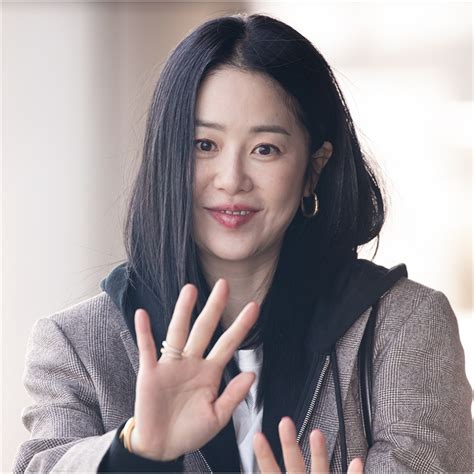 고현정 공항패션 자켓 셀린느 가방 클래식 16백 가격은 네이트뷰