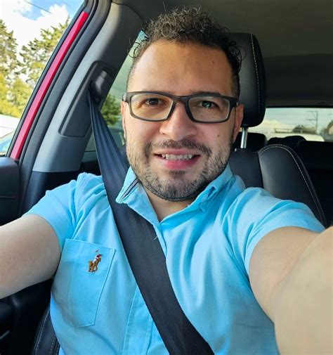 Amigo Recinos Cagando