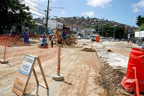 Workers Over The Open Sewer Hatch Sewer Canalization Uniform Photo