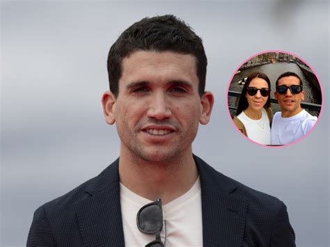 Jaime Lorente Se Casa Tras Cuatro Años De Noviazgo Y Dos Hijos En Común