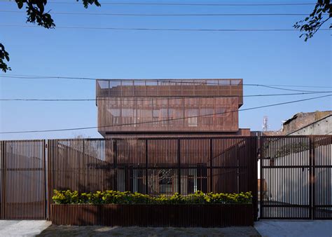 Lattice House Is A Holiday Home Wrapped In Wooden Screens