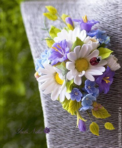 Купить или заказать Брошь с полевыми цветами в интернет магазине на Ярмарке Мастеров Брошь с