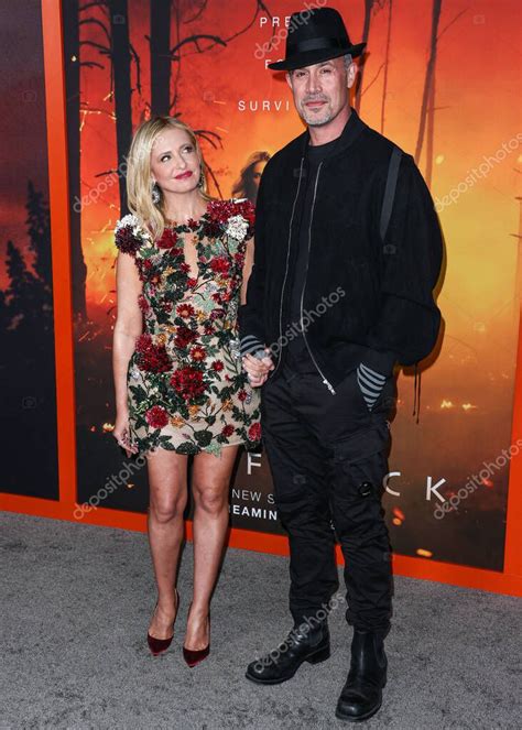 Sarah Michelle Gellar And Husbandamerican Actor Freddie Prinze Jr