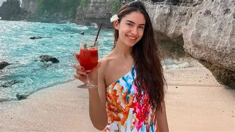 Άννα Πρέλεβιτς Διακοπές στο Μπαλί χωρίς τον σύζυγό της Νικήτα Νομικό Thenewspapergr