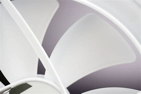Fd Aspect 14 Rgb Pwm Larger Rotor Higher Airflow Per Dba