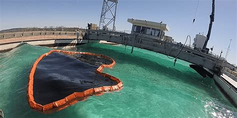 All About Oil Spill Containment Booms