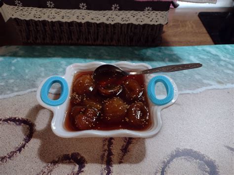 Сладкиш с юфка и сладко от вишни