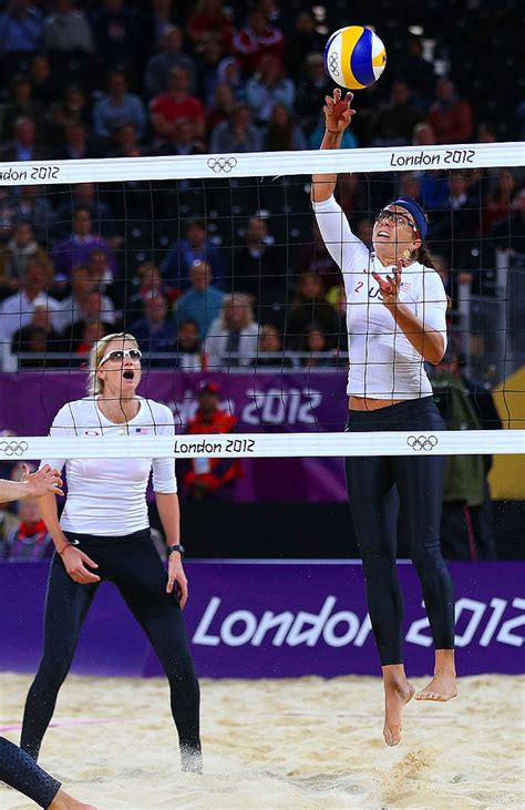 Misty May Treanor And Kerri Walsh Volleyball Photos Beach Volleyball Athletic Women