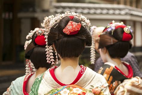 Complementary Accessories Kanzashi And Obi Age