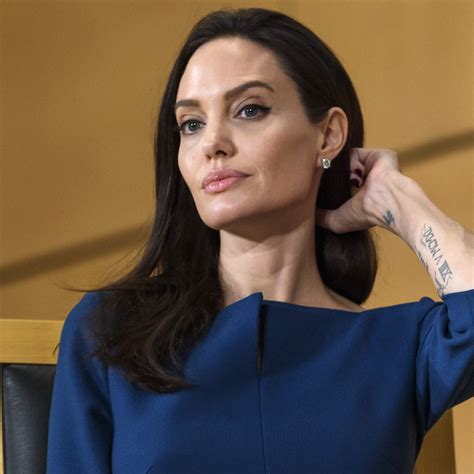 რა წიგნებს კითხულობენ ანჯელინა ჯოლის შვილები