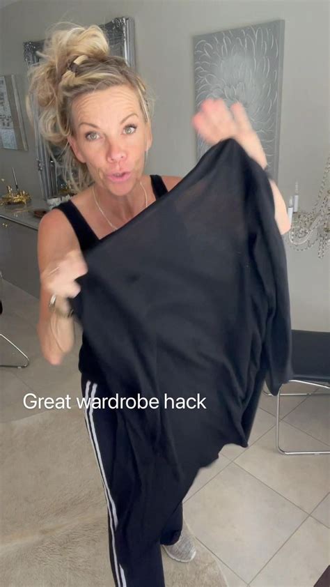Wardrobe Hack Diy Fashion Scarf Fashion Hacks Clothes Refashion Clothes