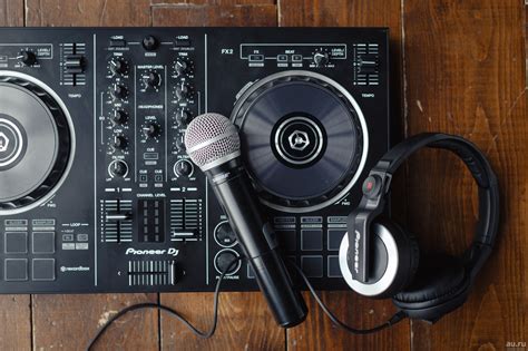 7 Best Dj Controllers For Beginners Spring 2025 Reviews And Buying Guide