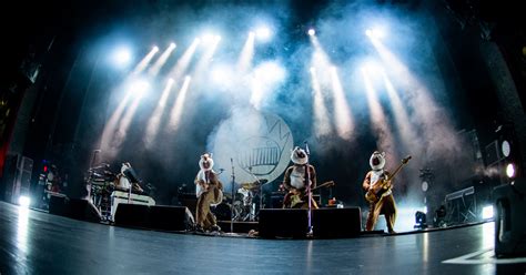 Ween Goes Nuts For Halloween On First Of Two Nights At The Beacon