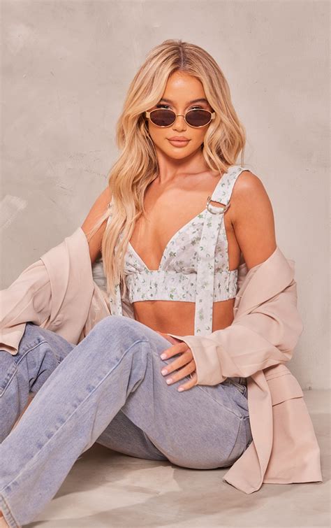 White Floral Lace Bralet Tops Prettylittlething Ca
