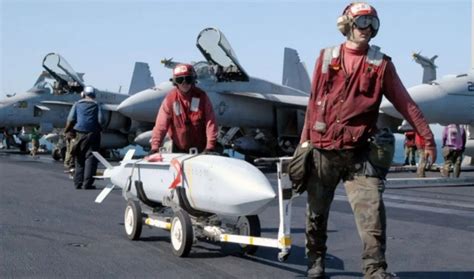 Lợi ích Của Mỹ Khi Sử Dụng Bom Lượn Jsow Trong Chiến Sự Báo Giáo Dục