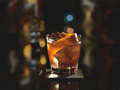 Heres How To Make The Perfect Old Fashioned At Home Lifestyle