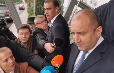 ПЪРВО В ПИК Радев връчва първия мандат в понеделник Президентът скочи на ПП Не може партия