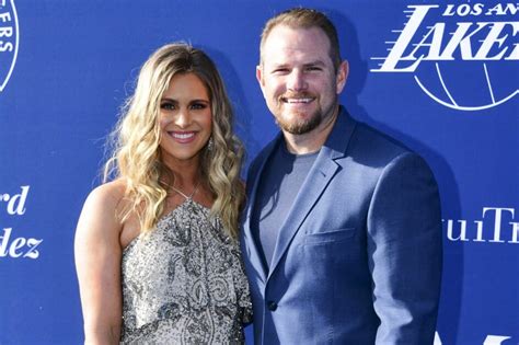 Max Muncy And Wife Kellie Hosting Charity Event To Benefit Los Angeles Dodgers Foundation