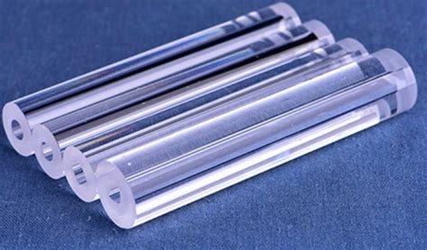 주문을 받아서 만들어진 구멍 모양을 가진 광학적인 융합된 실리카 석영 관 Sio2 수정같은 물자