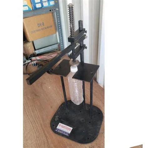 24 Bpm Manual Bottle Capping Machine At ₹ 5000piece In Nashik Id