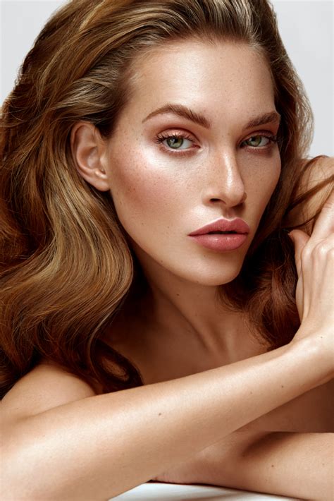 Sophia W Amaze Models