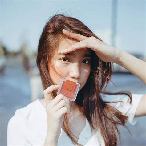 Ohmyblushบลัชออนไร้ฝุ่น Omb 08 Ruby บลัชออนสีรูบี้ ใช้ทาตา ทาแก้ม แต่งหน้าออกมาแล้วสวยมากค่ะ