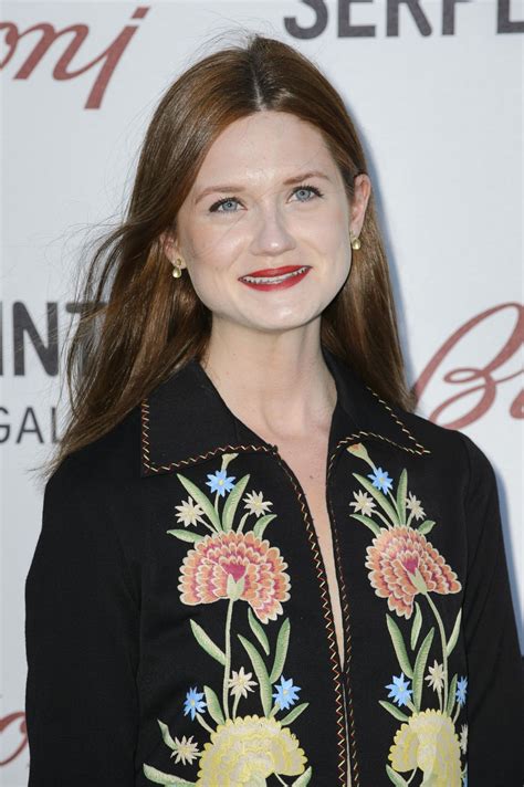 Bonnie Wright Pictures Hotness Rating Unrated
