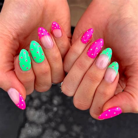 15 Trendy Polka Dot Nails Ideas For A Pretty Manicure
