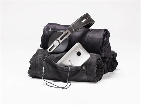 A Bit Of Sex Appeal With Your Tech Blackandpaper